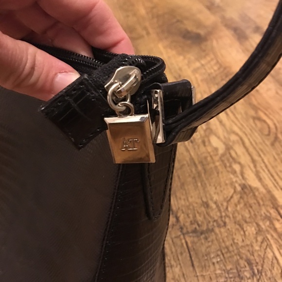 Ann Taylor | Bags | Black Embossed Snake Skin Ann Taylor Shoulder Bag ...